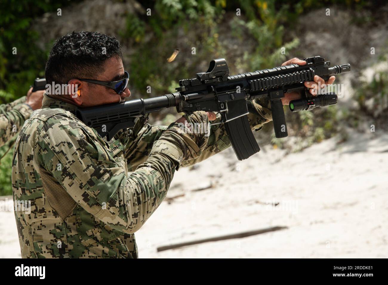 Un membre des Forces d'opérations spéciales mexicaines participe à une ...