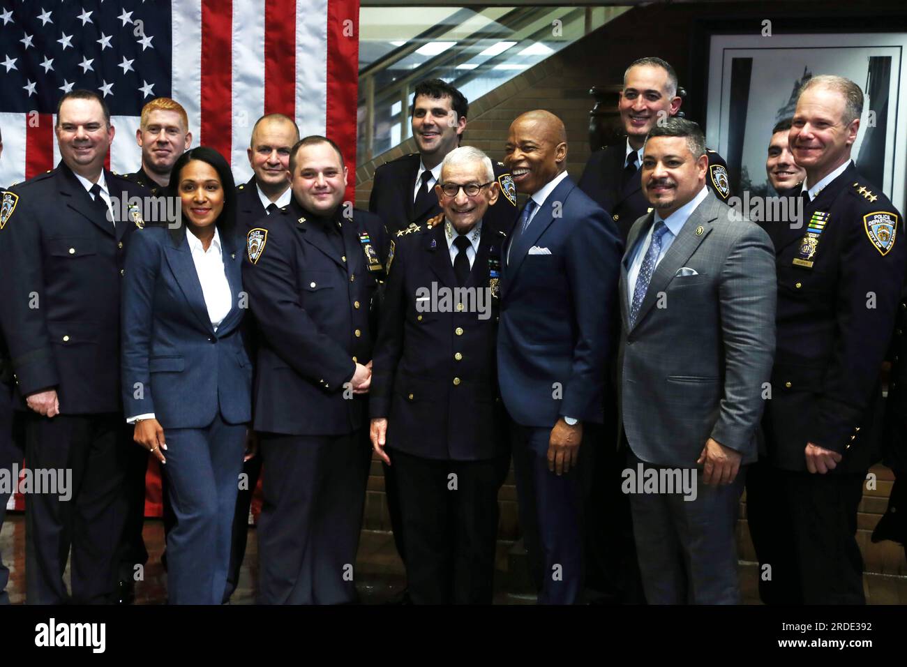Cadres du nypd Banque de photographies et d’images à haute résolution ...