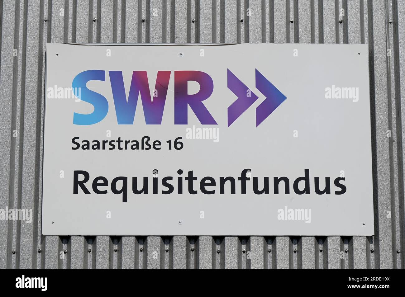 PRODUCTION - 13 juillet 2023, Baden-Württemberg, Baden-Baden : il y a ...