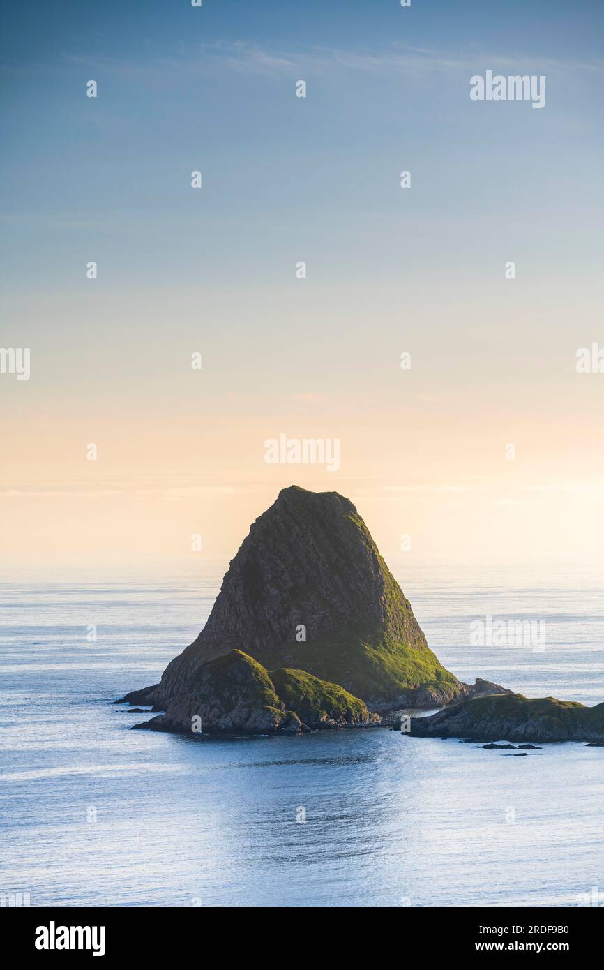 Nykvag langoya island Banque de photographies et d’images à haute ...