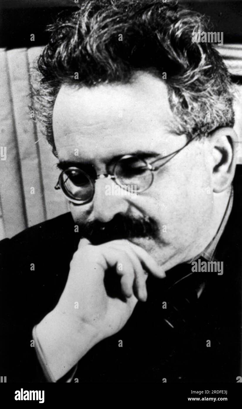 Portrait de walter benjamin Banque de photographies et d’images à haute ...