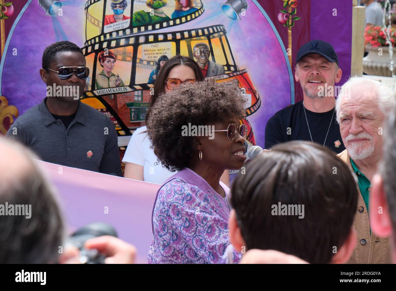 Hayley atwell et brian cox Banque de photographies et d’images à haute ...