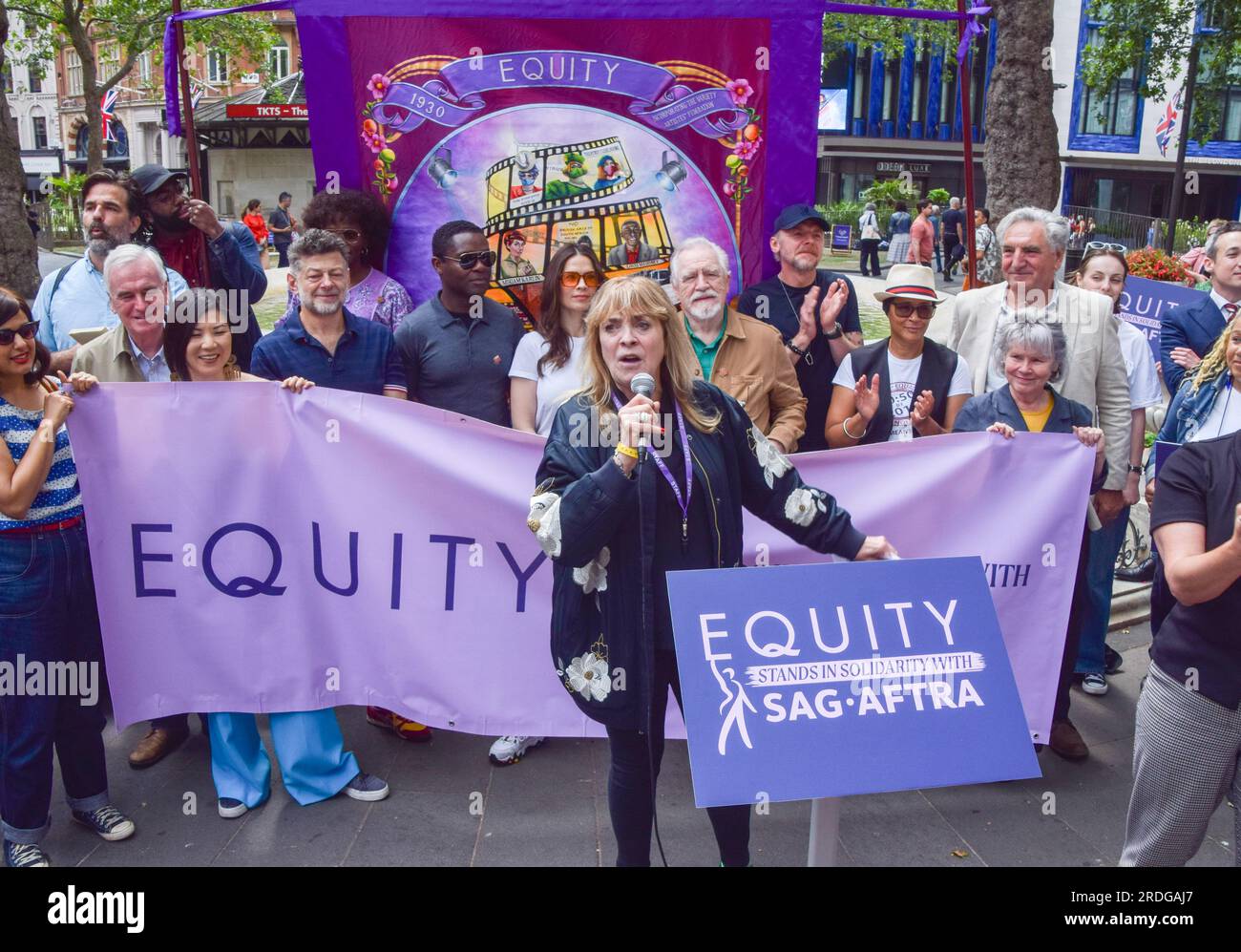 Hayley atwell et brian cox Banque de photographies et d’images à haute ...
