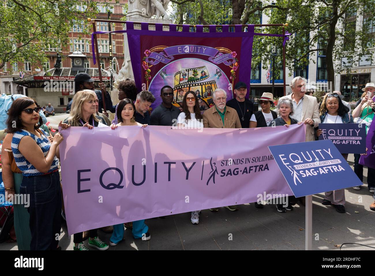 Hayley atwell et brian cox Banque de photographies et d’images à haute ...