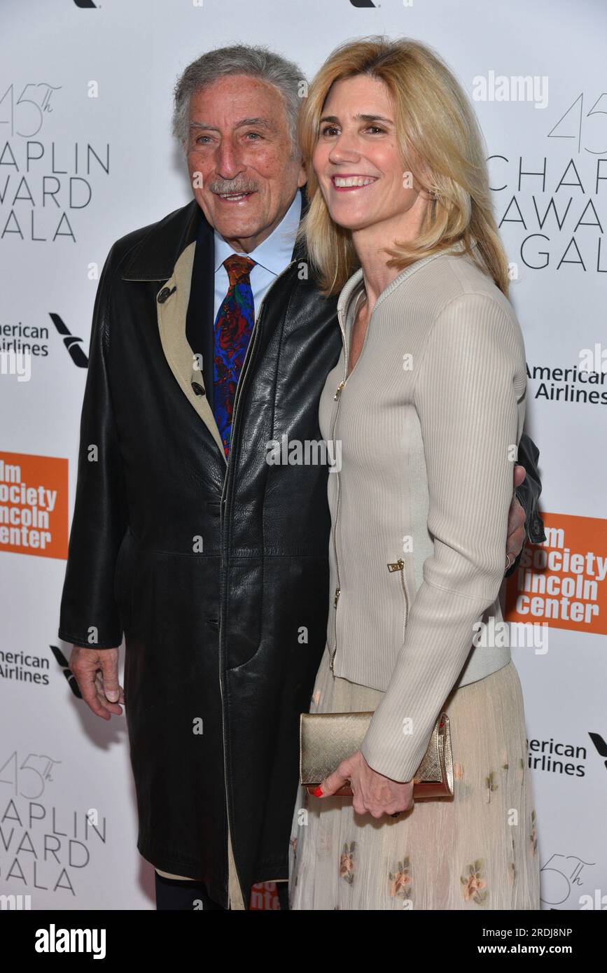 Photo by: NDZ/STAR MAX/IPx 2023 4/30/18 Recording artist Tony Bennett ...