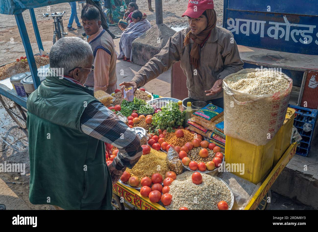12 23 2014 snacks Chaat assortis tomate, oignon, boue, Chili, poivre ...
