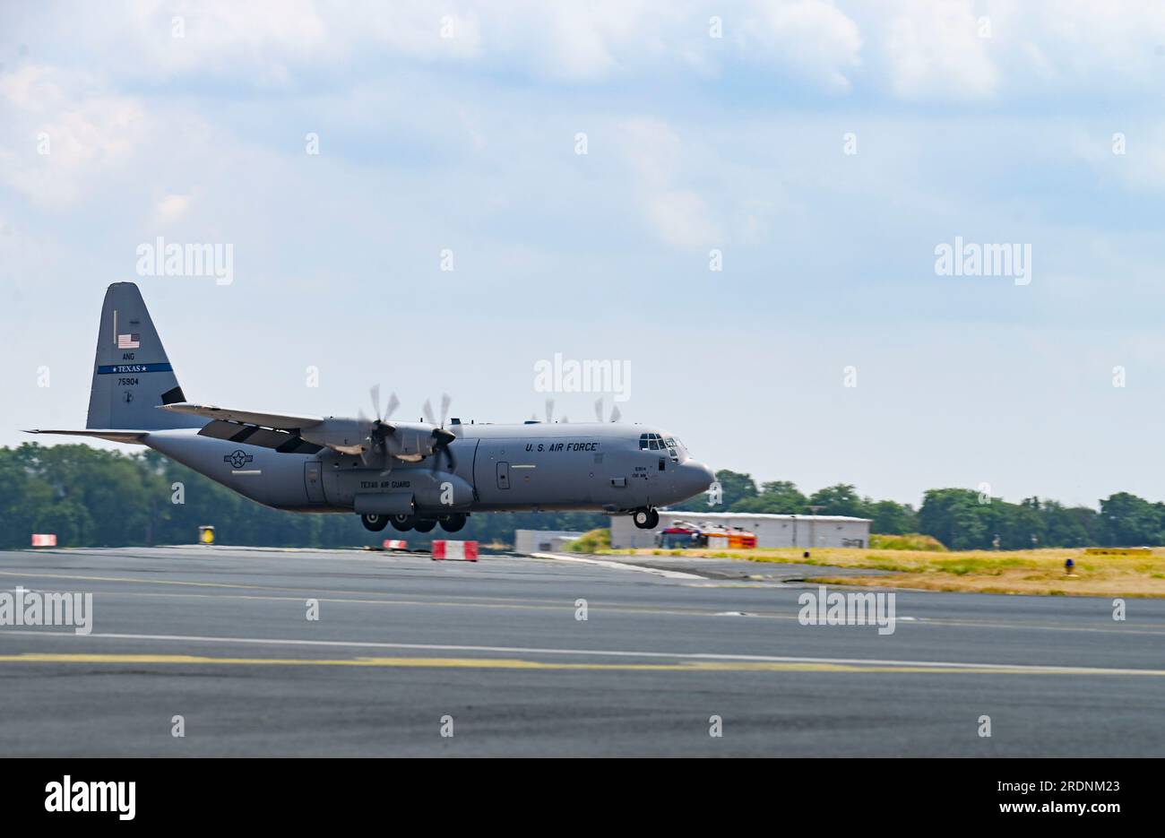 UN AMÉRICAIN L'avion C-130J Super Hercules de la Force aérienne ...