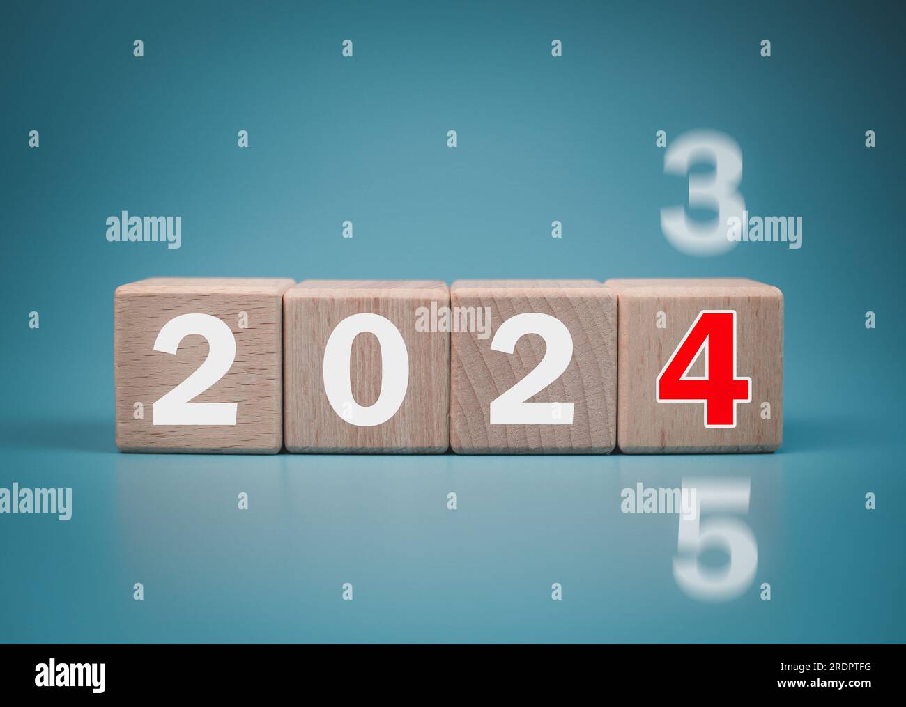 Blocs de bois alignés avec les lettres 2024. Représente la définition ... Blocs de bois alignés avec les lettres 2024. Représente la définition ...