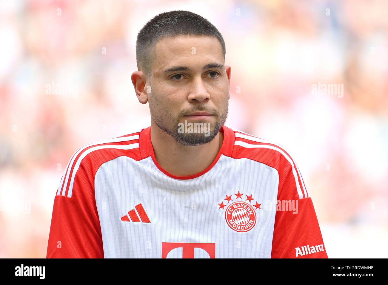 Raphael GUERREIRO (FC Bayern Munich), action, image unique, motif ...