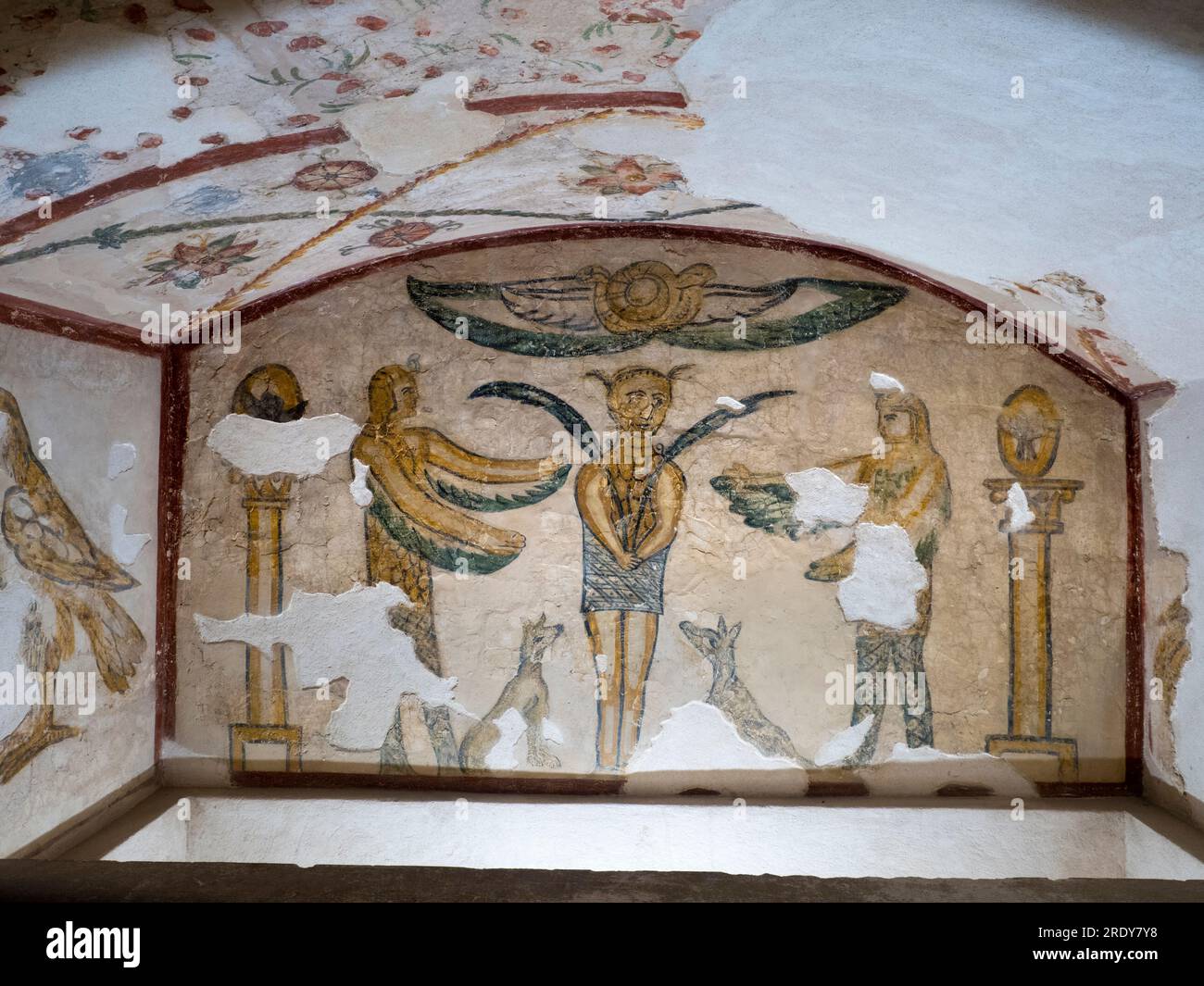 Catacombes de kom el shoqafa Banque de photographies et d’images à ...