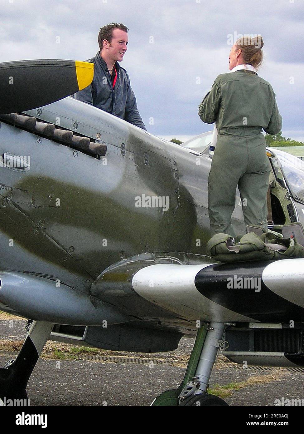 Richard Grace, avec sa mère Carolyn Grace, pilote et propriétaire de l ...