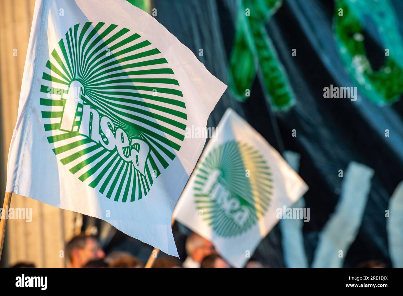Agriculture : drapeau de la FNSEA (Fédération nationale des syndicats ...
