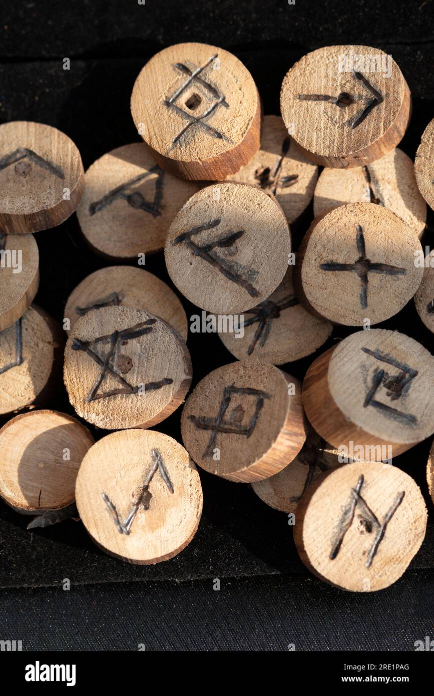Rune magic Banque de photographies et d’images à haute résolution - Alamy