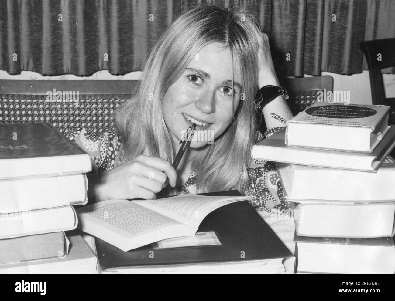 School leaving qualification Banque de photographies et d’images à ...