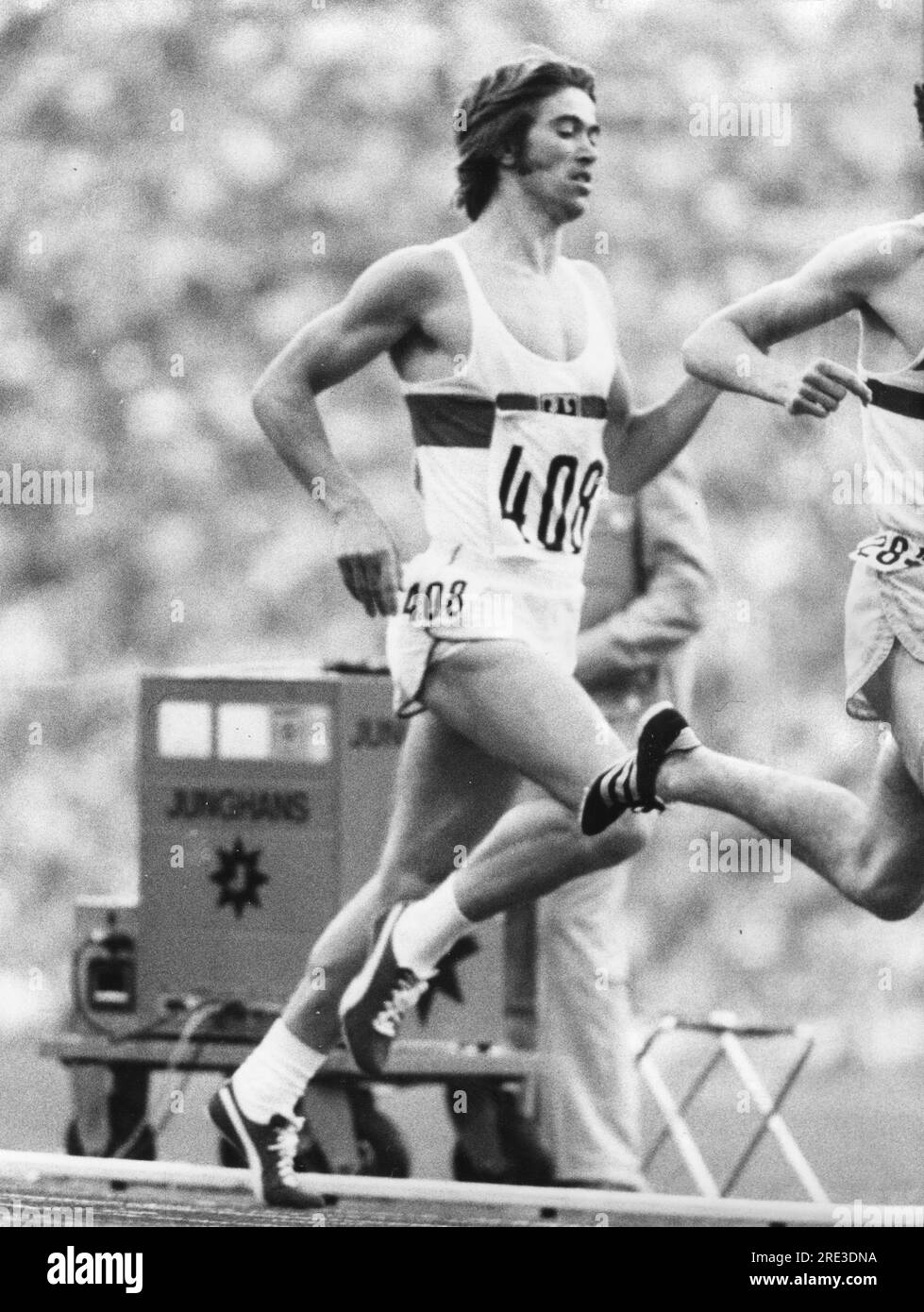 Middle distance Banque d'images noir et blanc - Alamy