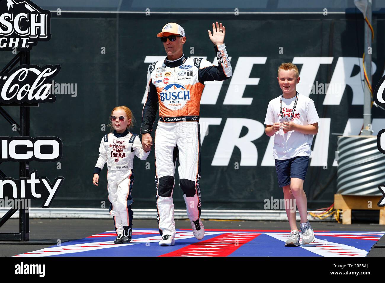 LONG POND, PA - JULY 23: Kevin Harvick (#4 Busch Light Peach Stewart ...