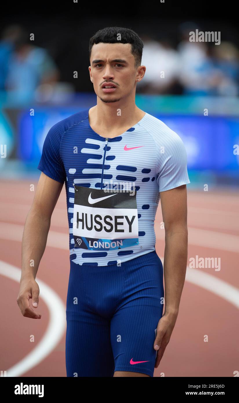 Ethan Hussey de GB & ni concourant au 800m masculin au Wanda Diamond ...