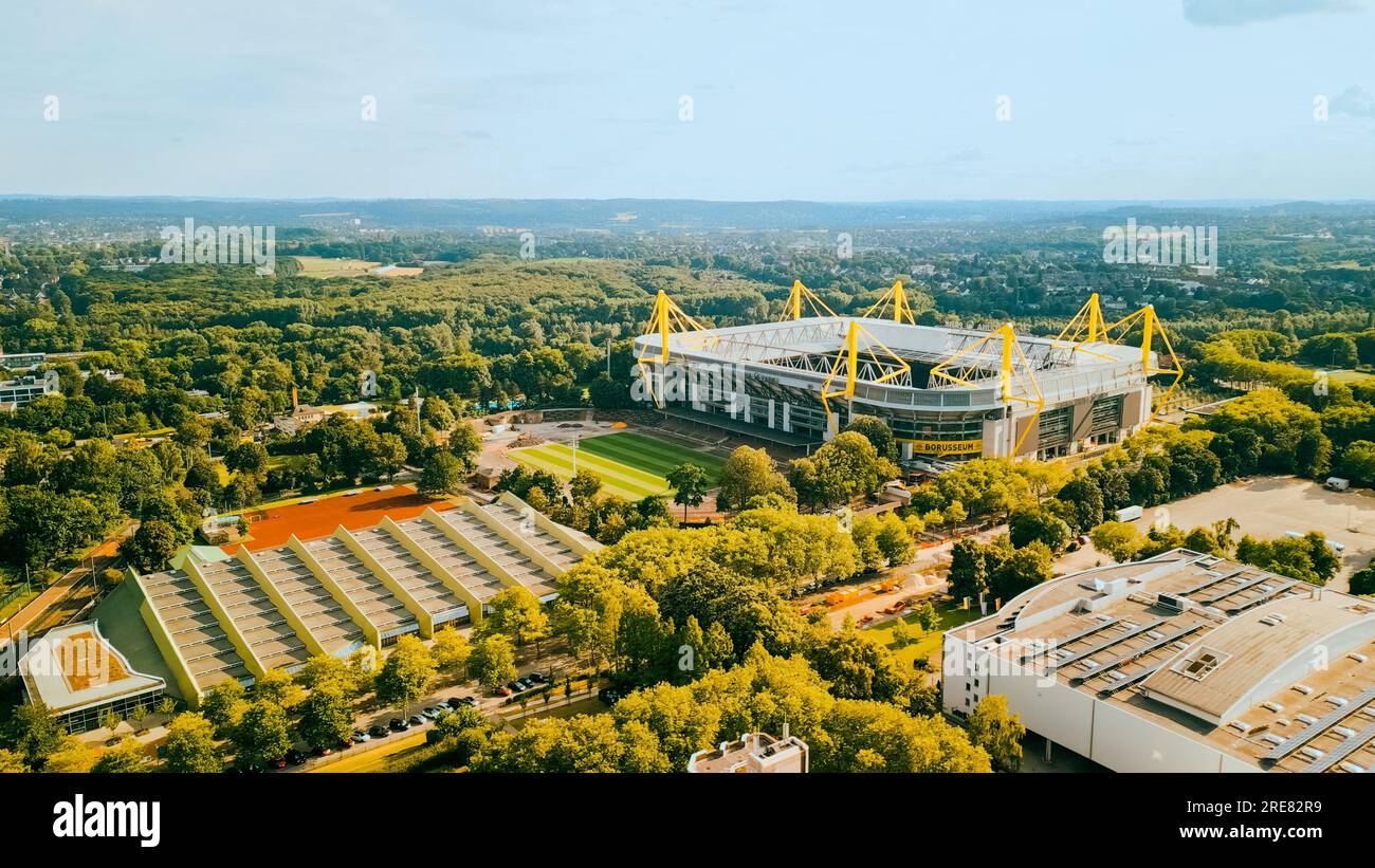 Aerial view signal iduna park Banque de photographies et d’images à ...