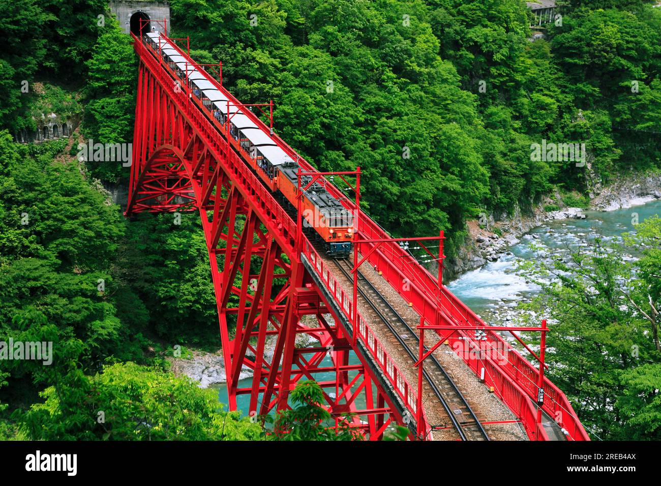 Kurobe hot spring Banque de photographies et d’images à haute ...