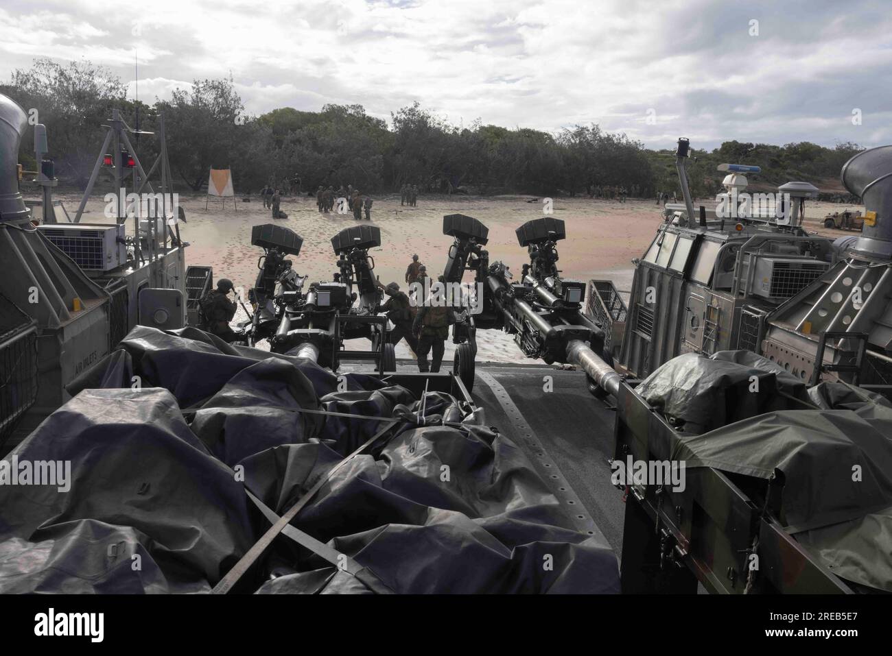 ÉTATS-UNIS Les Marines avec l'équipe de débarquement du bataillon 2/1 ...