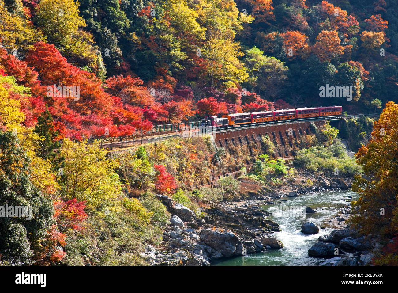 Sagano scenic railway Banque de photographies et d’images à haute ...