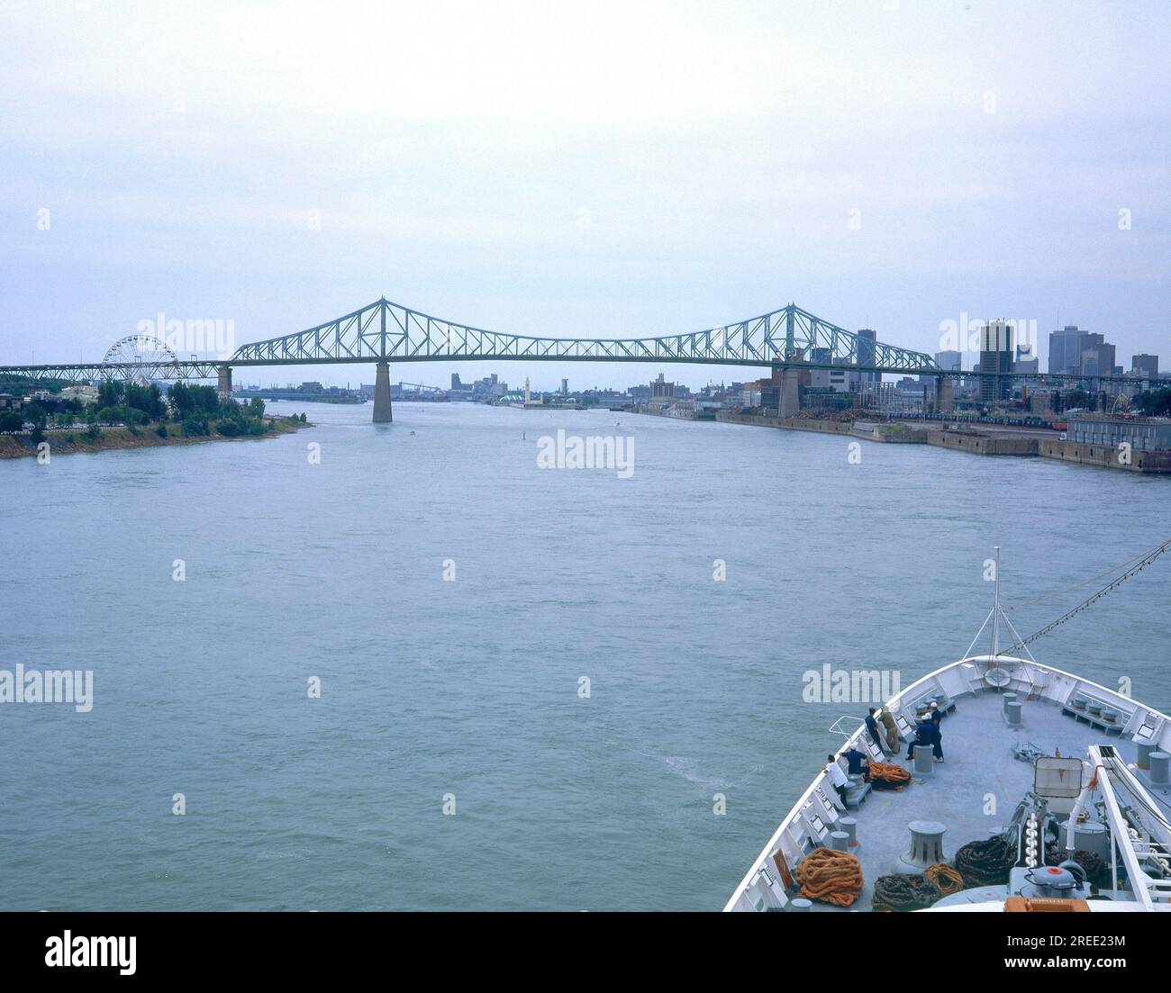 VISTA DEL PUENTE JACQUES CARTIER-1926/30-SOBRE EL RIO SAN LORENZO-BARCO ...