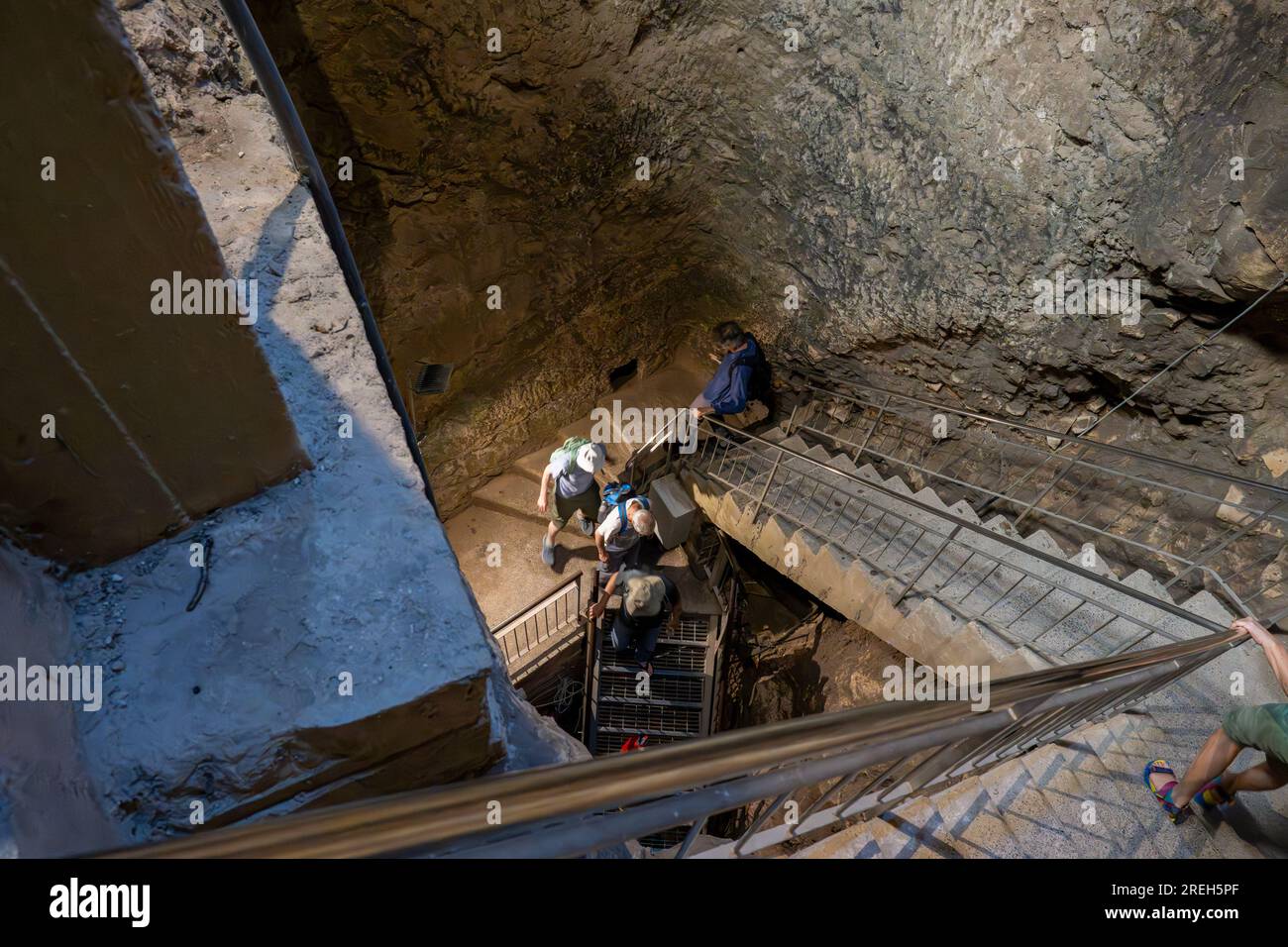 Le système d'eau souterraine qui permettait aux habitants de puiser de ...