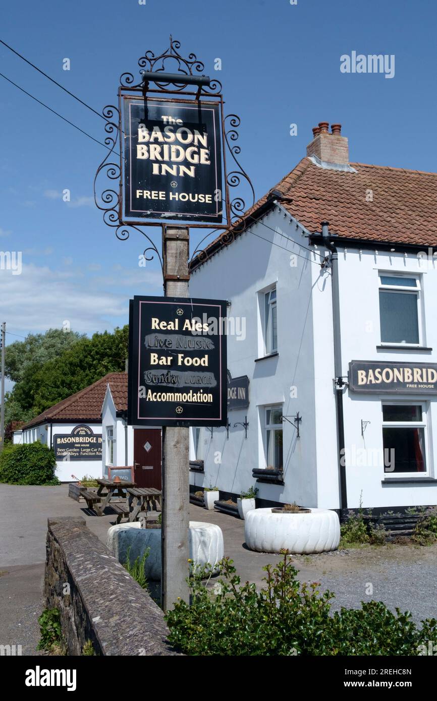 Pont auberge Banque de photographies et d’images à haute résolution - Alamy