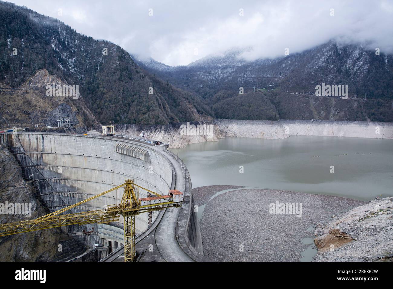 Enguri dam Banque de photographies et d’images à haute résolution - Alamy