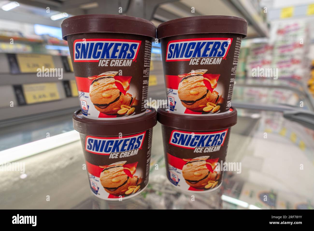 Glace snickers Banque de photographies et d’images à haute résolution ...
