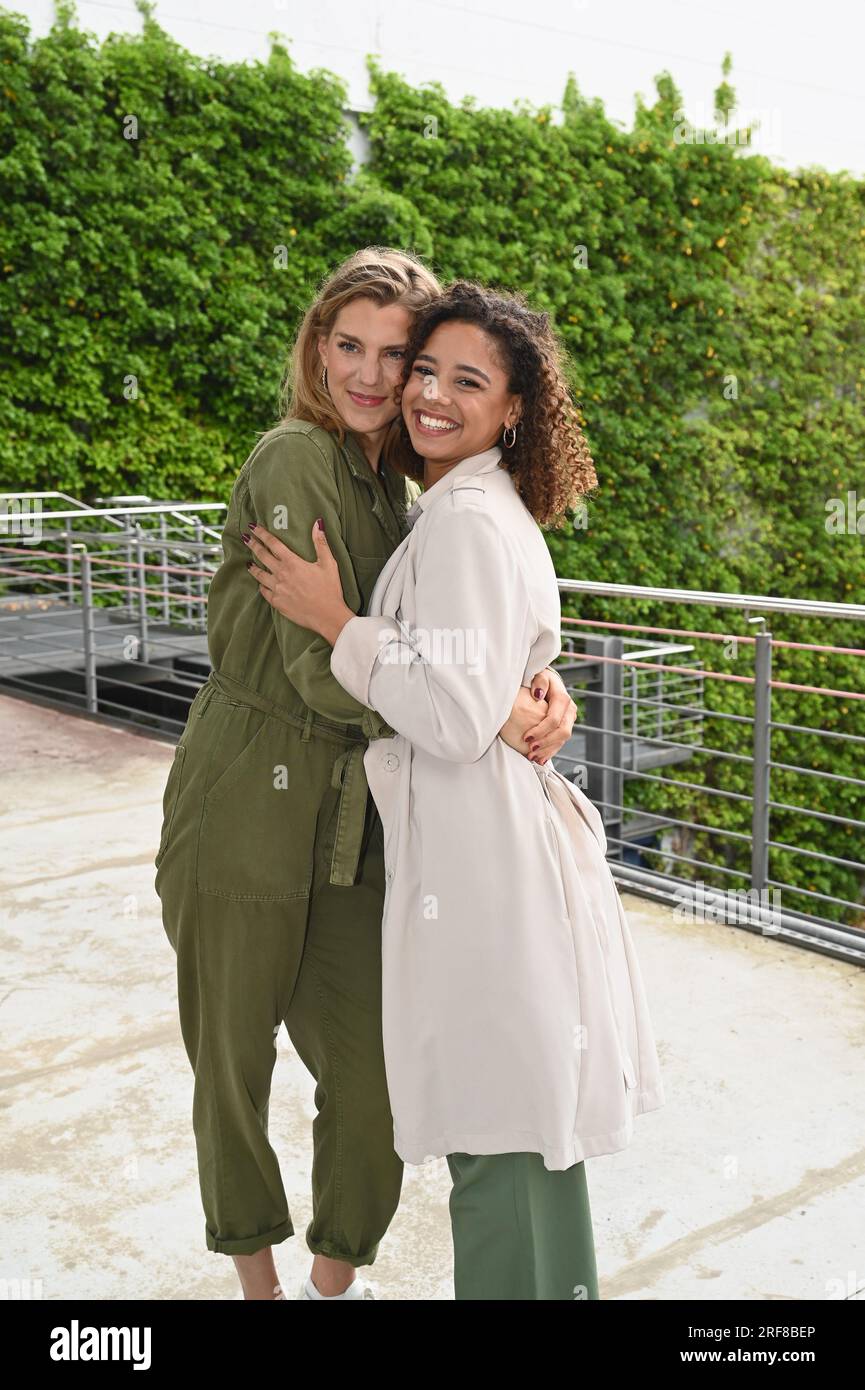 Jess maura Banque de photographies et d’images à haute résolution - Alamy