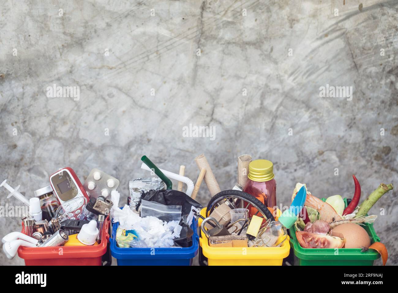 Le concept de classification des déchets pour le recyclage. Collecte ...