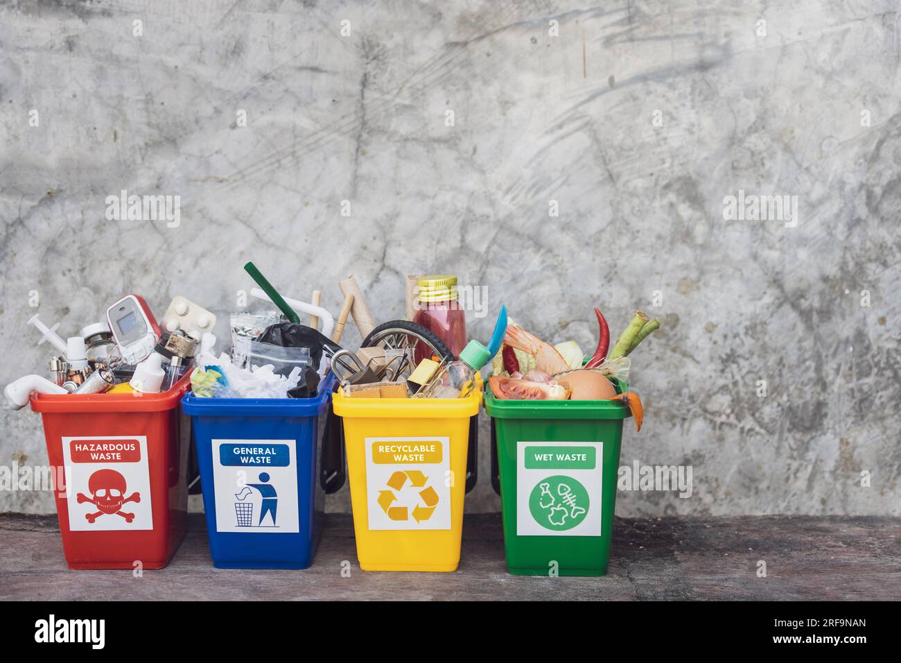 Le concept de classification des déchets pour le recyclage. Collecte ...