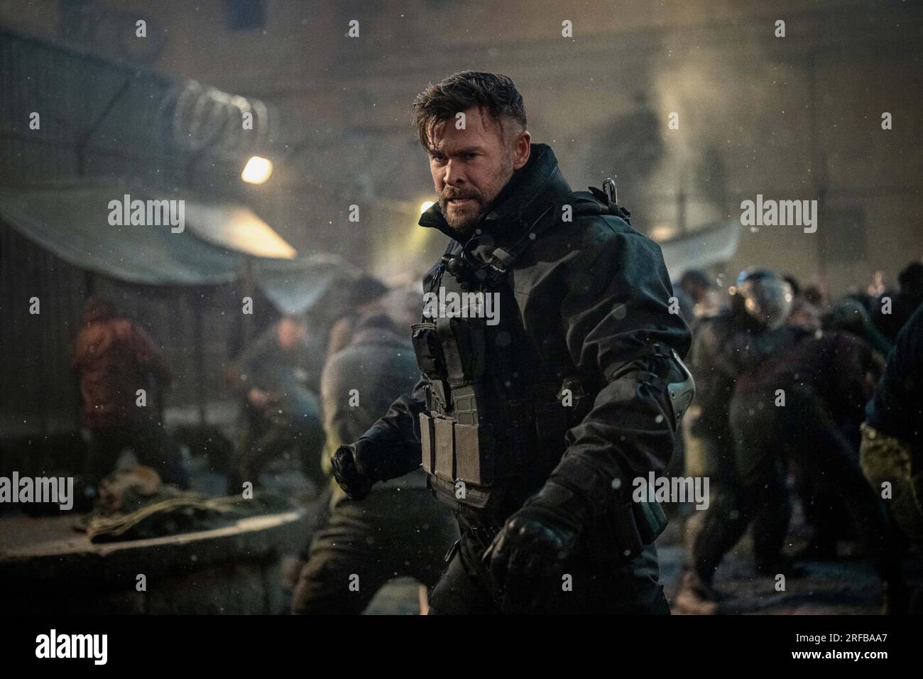 Chris hemsworth extraction 2 Banque de photographies et d’images à haute résolution - Alamy