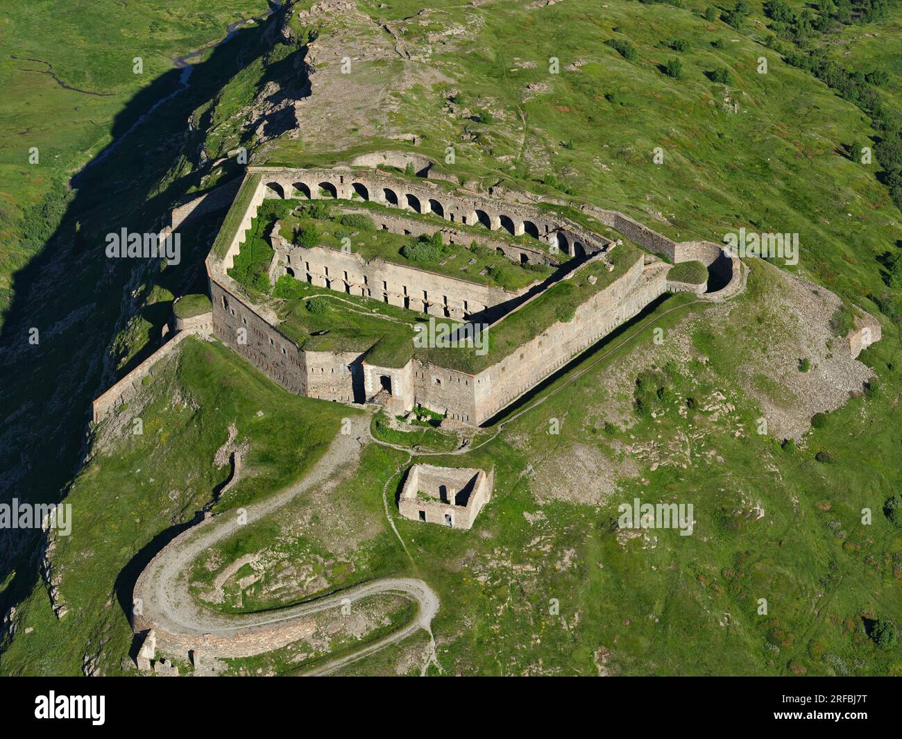 VUE AÉRIENNE. Fort Variselle (à 2118m d'altitude). Construit à la fin ...
