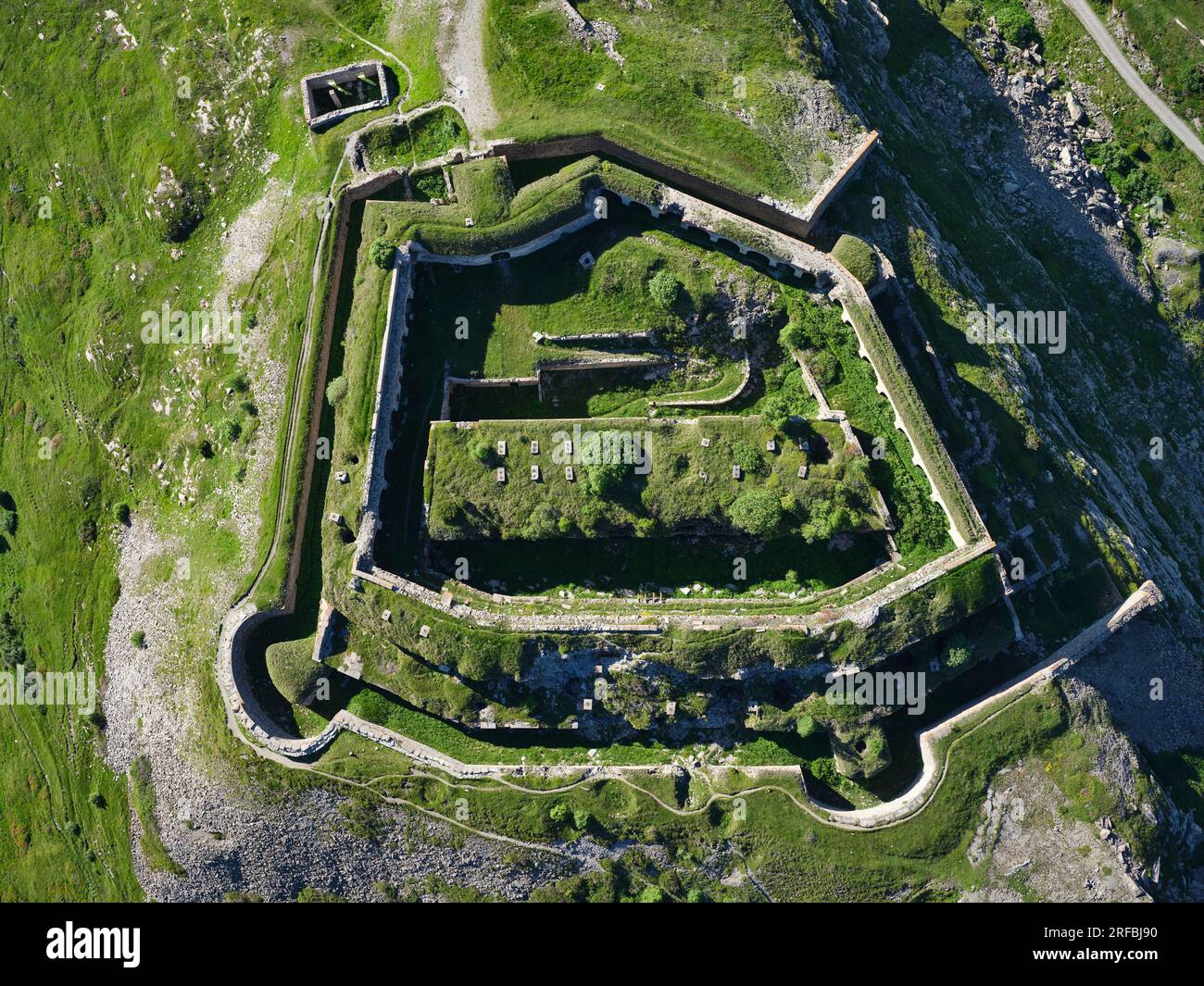 VUE AÉRIENNE. Fort Variselle (à 2118m d'altitude). Construit à la fin ...