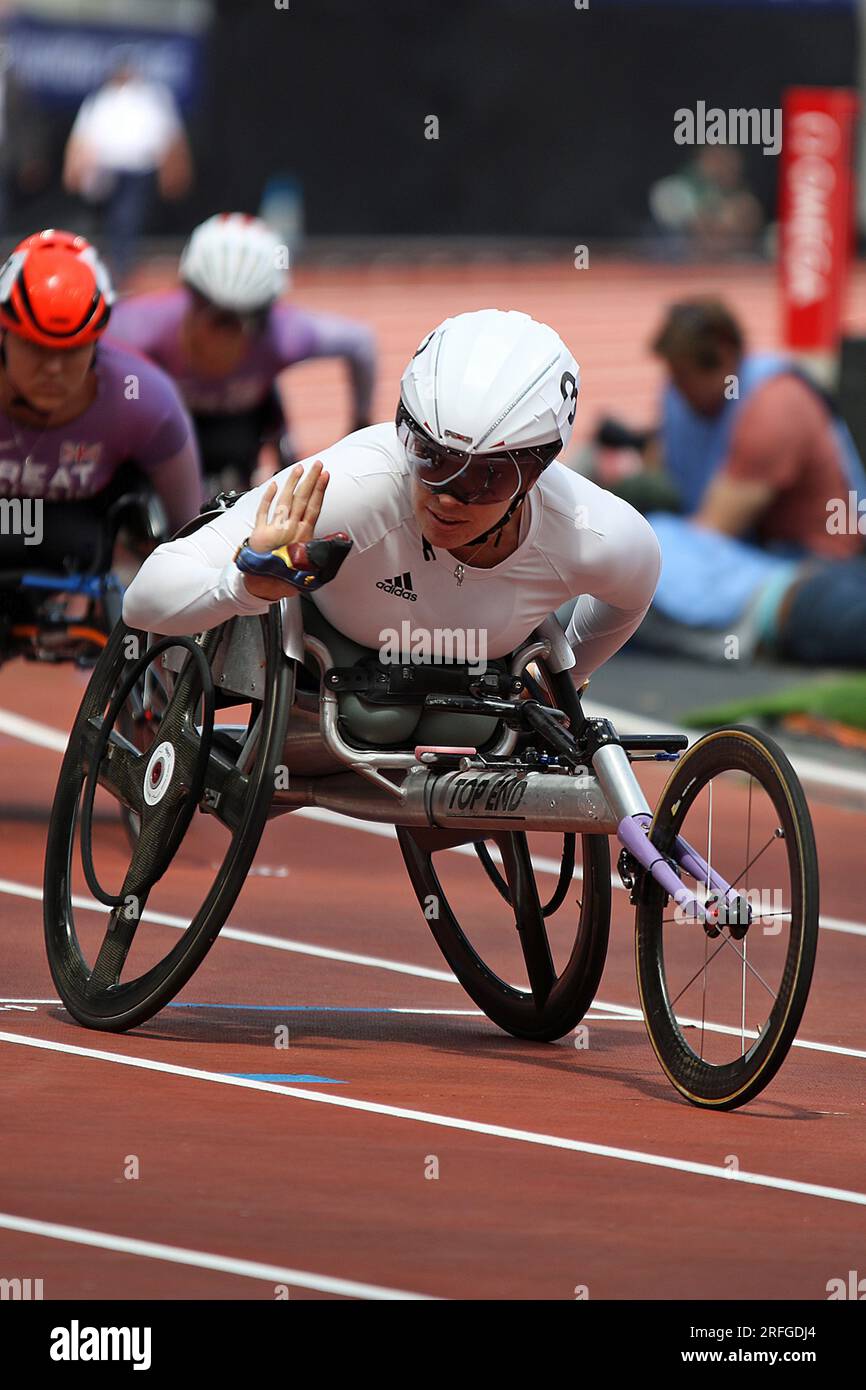 Hannah COCKROFT de Grande-Bretagne dans la course féminine T34 800m en ...