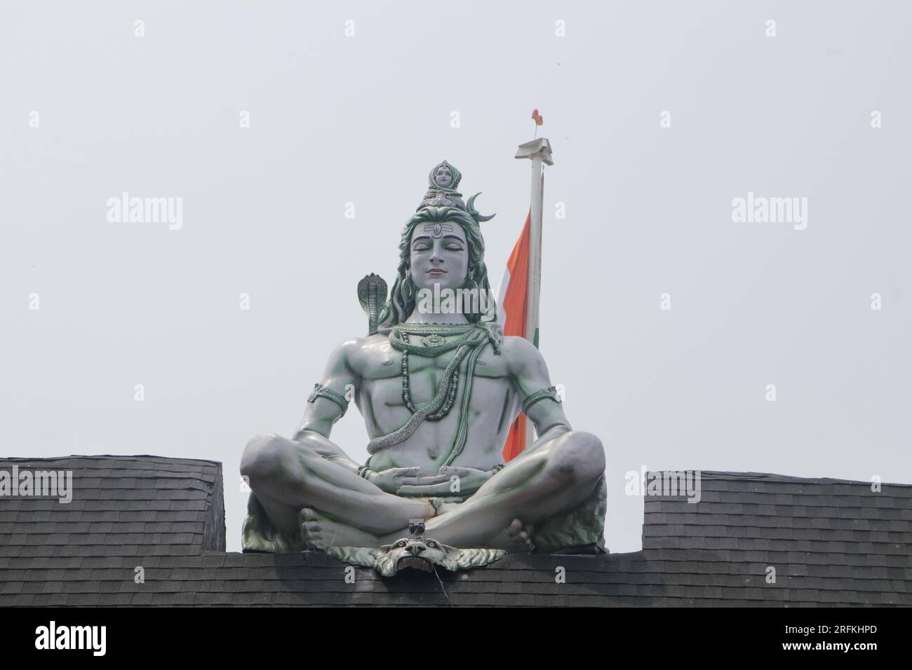 Statue hindoue Adiyogi Shiva. Immense statue du Seigneur Shiva à l ...