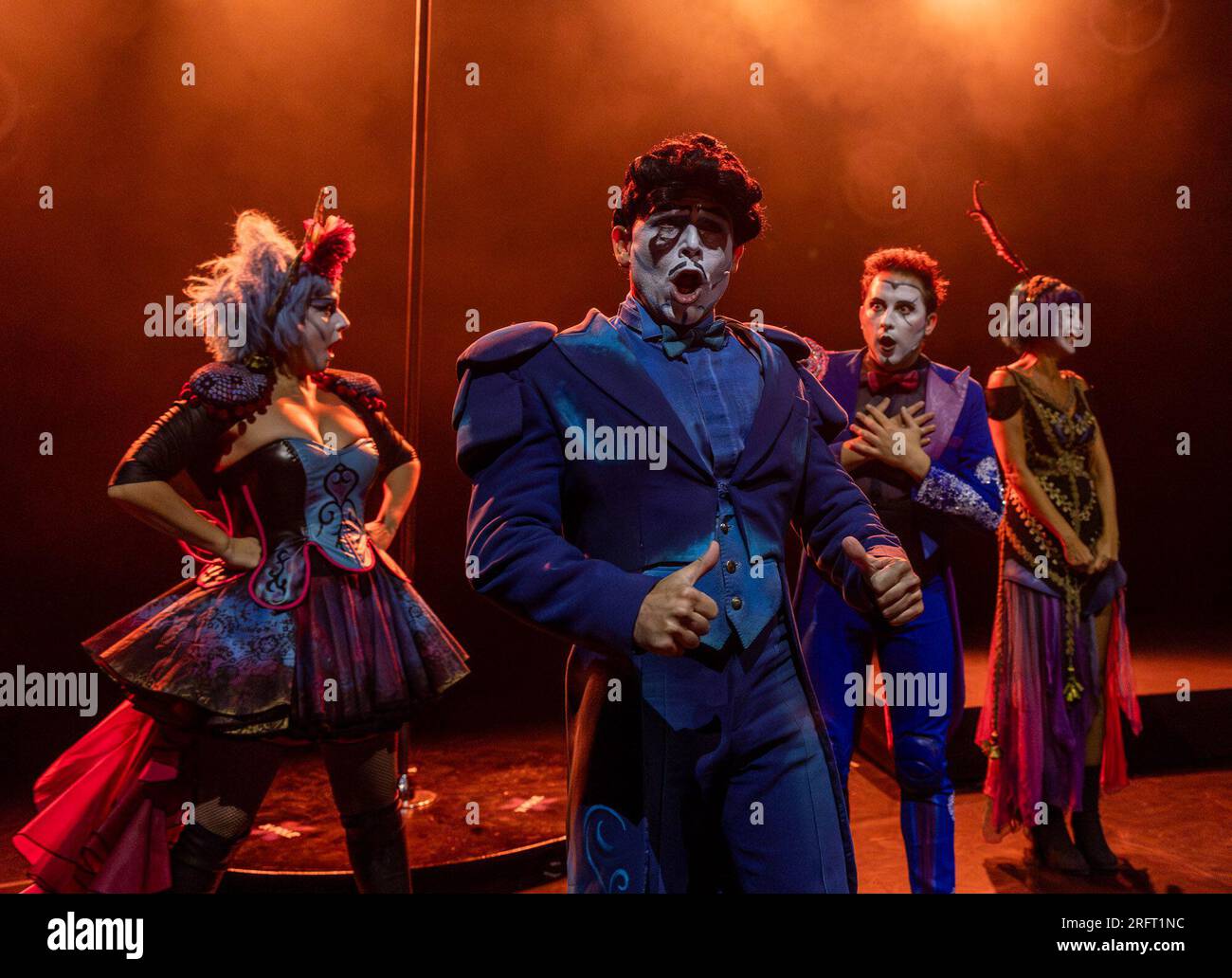 Lucy mccormick Banque de photographies et d’images à haute résolution ...