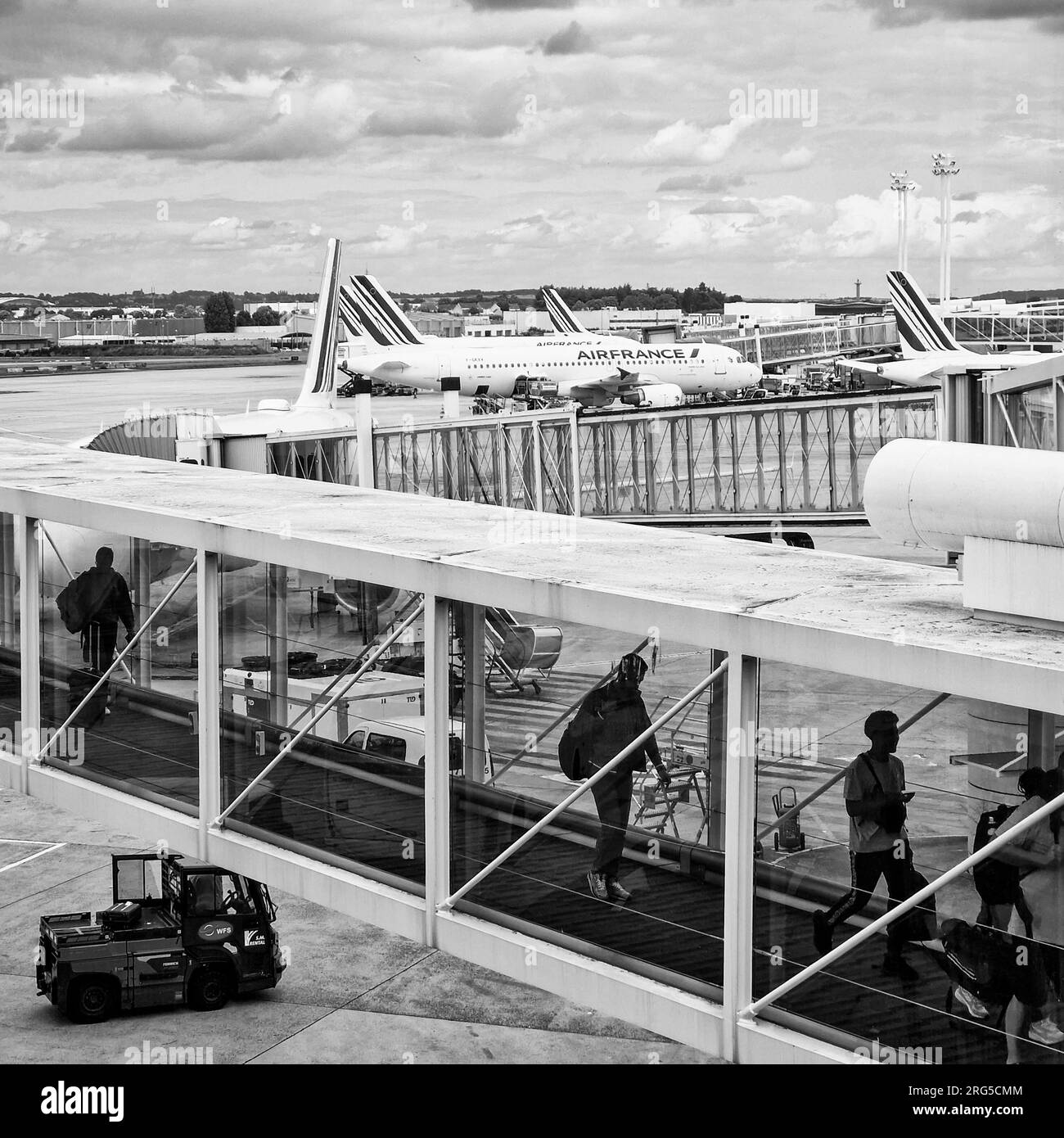 Charles de gaulle square Banque d'images noir et blanc - Alamy