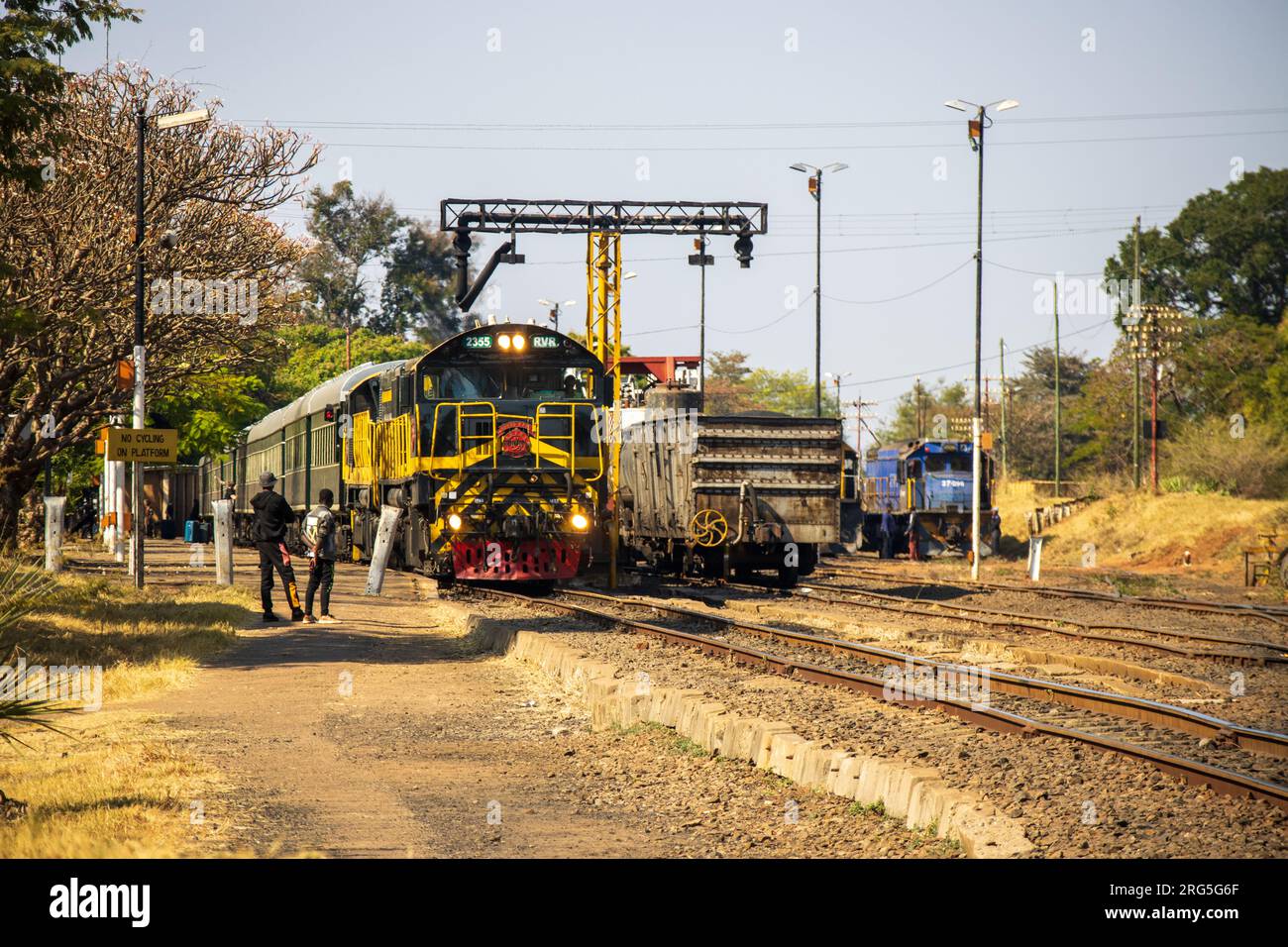 Africa afrique zimbabwe railway train Banque de photographies et d ...