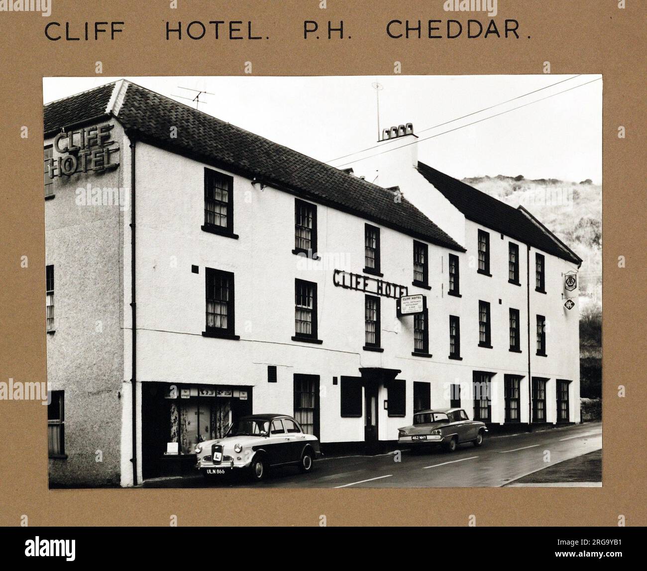 Photographie de Cliff Hotel, Cheddar, Somerset. Le côté principal de l ...
