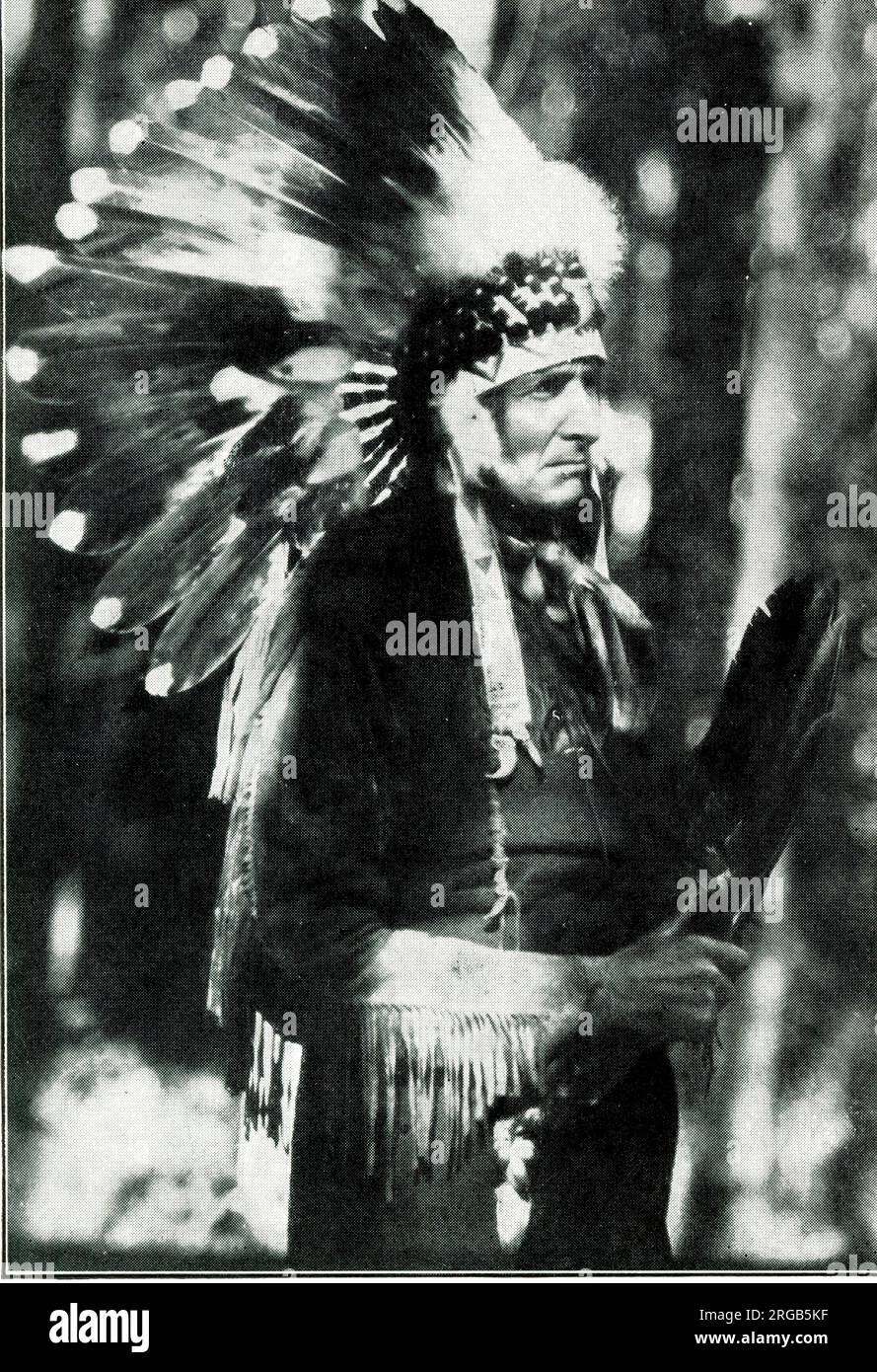 Archibald belaney Banque de photographies et d’images à haute ...