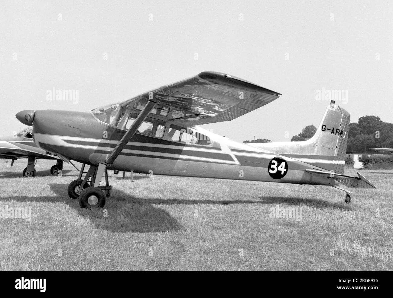 Cessna 185 Banque de photographies et d’images à haute résolution - Alamy