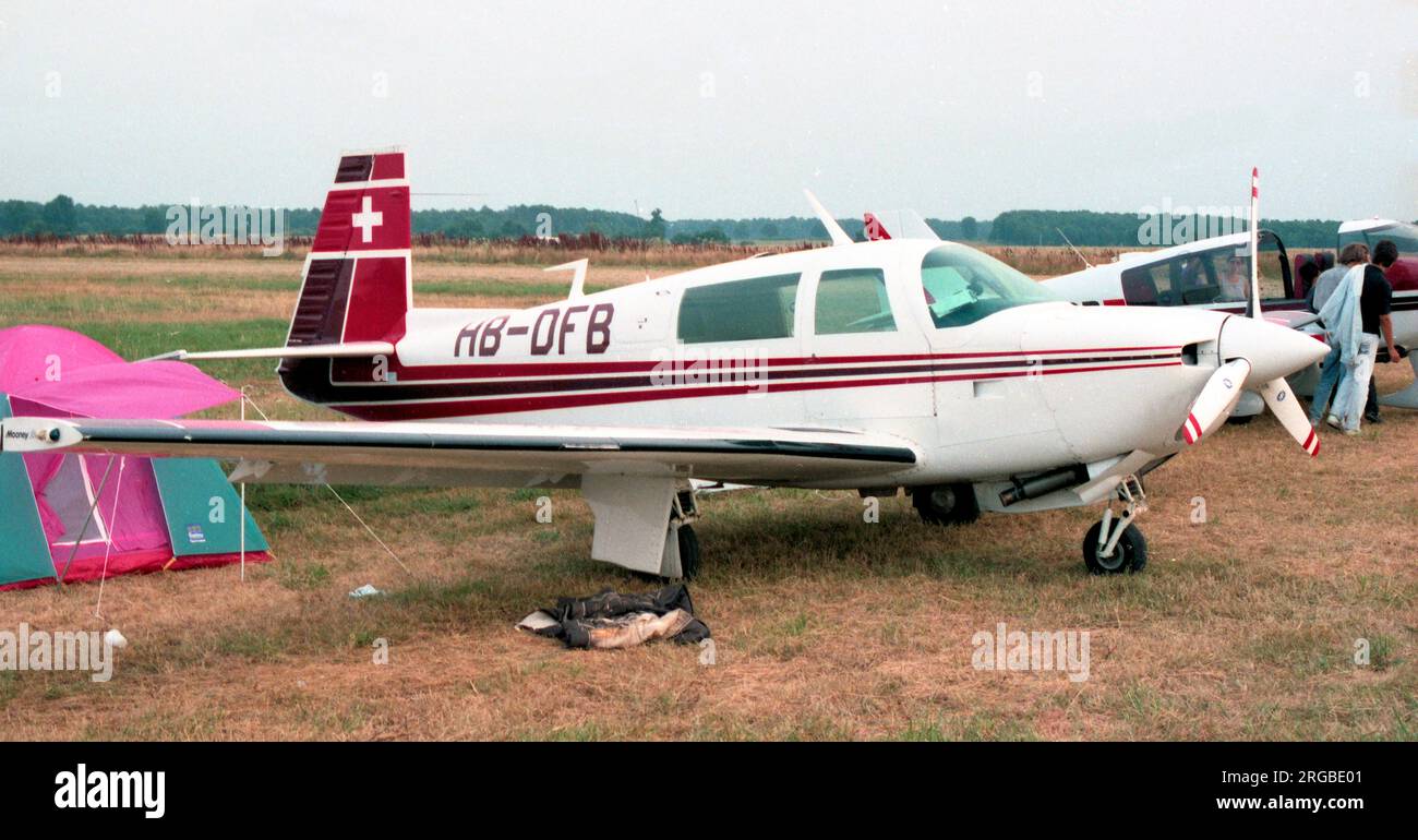 Mooney aircraft Banque de photographies et d’images à haute résolution ...
