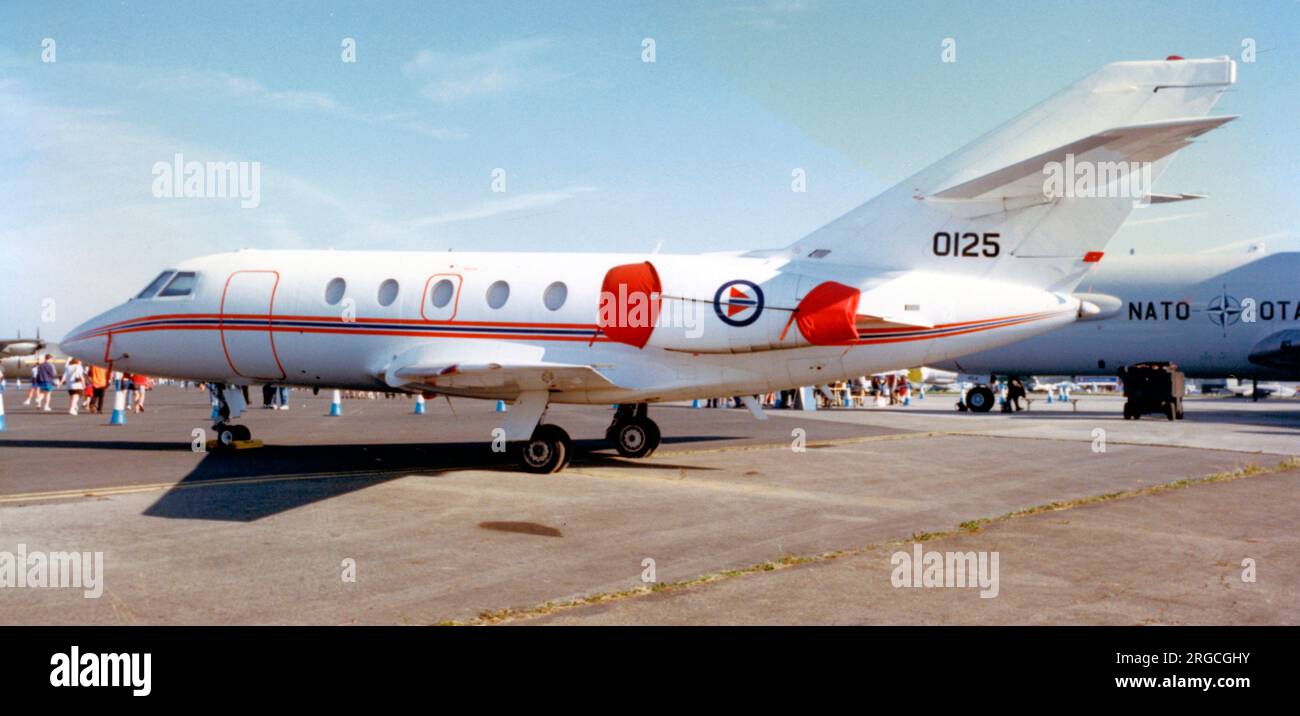 Dassault falcon 20ecm Banque de photographies et d’images à haute ...