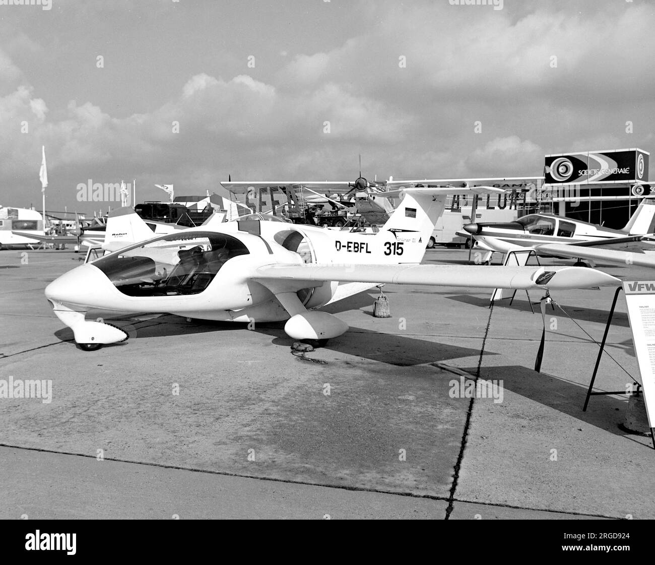 Paris airshow Banque d'images noir et blanc - Alamy
