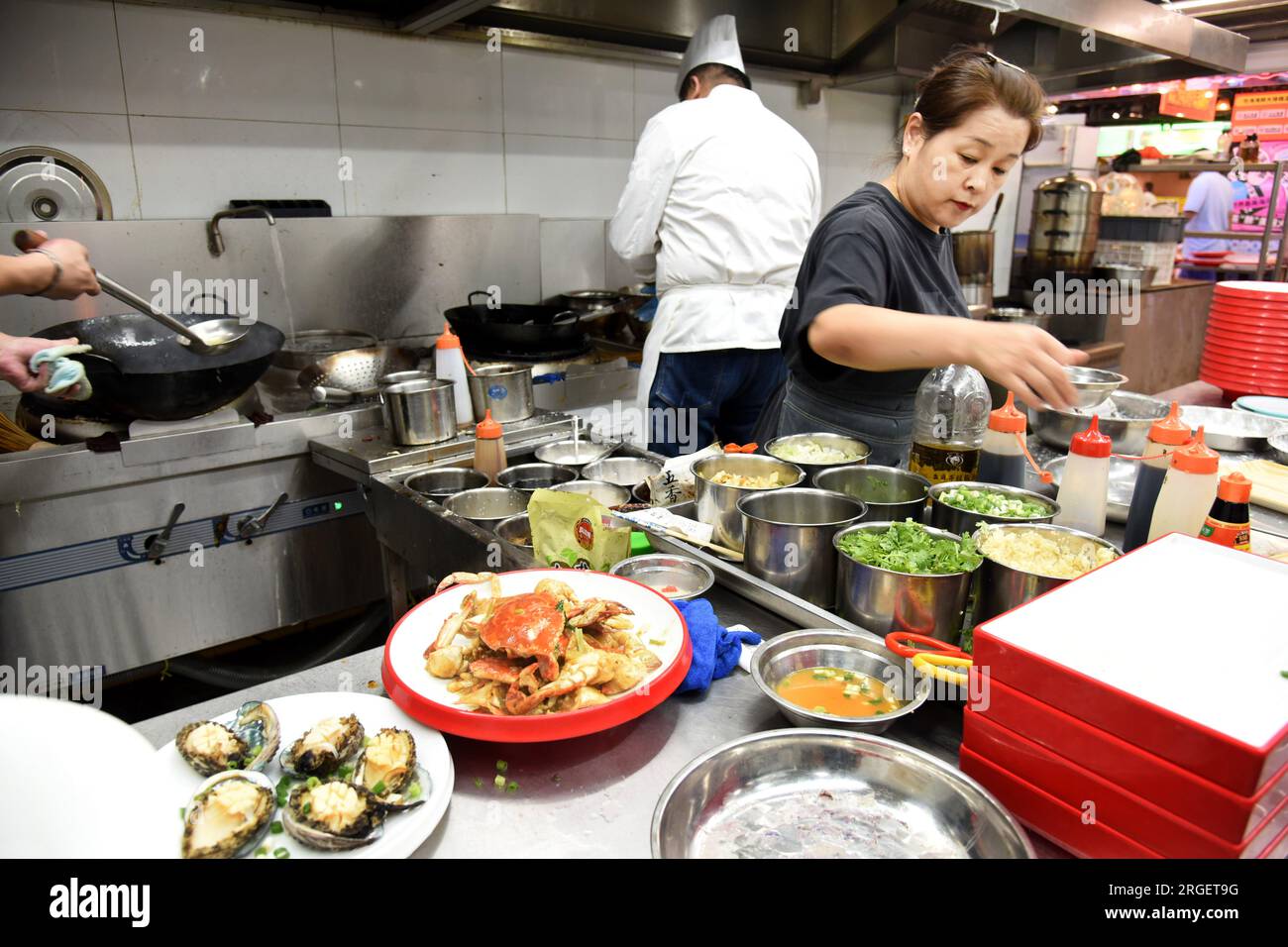 Qingdao, province chinoise du Shandong. 7 août 2023. Les membres du ...