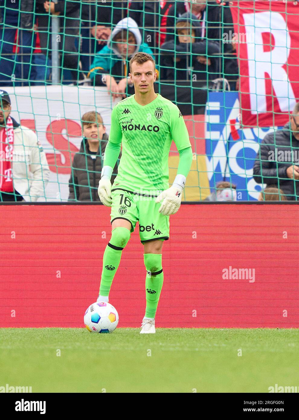 Philipp Köhn, Torwart AS Monaco 16 en action au match amical FC BAYERN ...