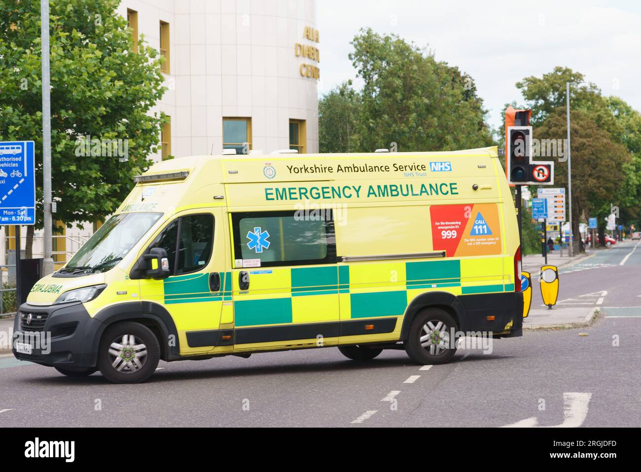 Yorkshire ambulance service Banque de photographies et d’images à haute ...